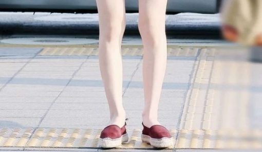 Người tướng đi 2 hàng có tính cách ra sao? Cách sửa tướng đi hai hàng